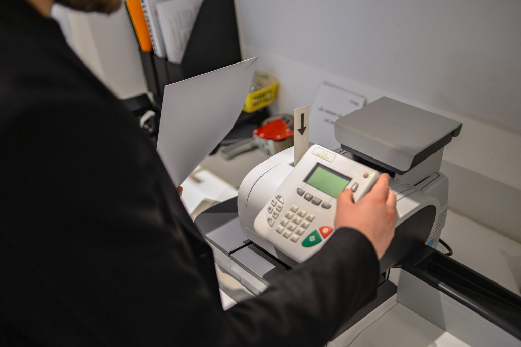 Facility management : pourquoi externaliser la gestion de son courrier